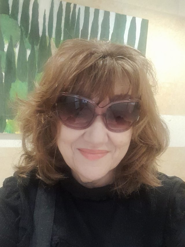 אלה, 71, לוד - "דייטלאנד"
