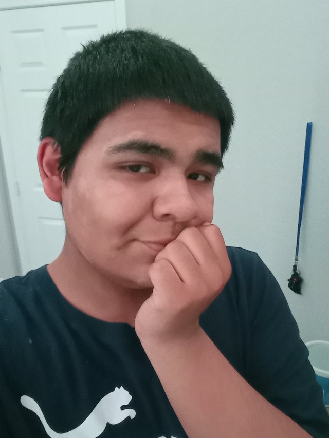 Elias, 20, Phoenix - "GayFriendly"