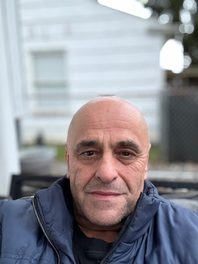 viktor, 56, Ботелл - "РусДэйт"