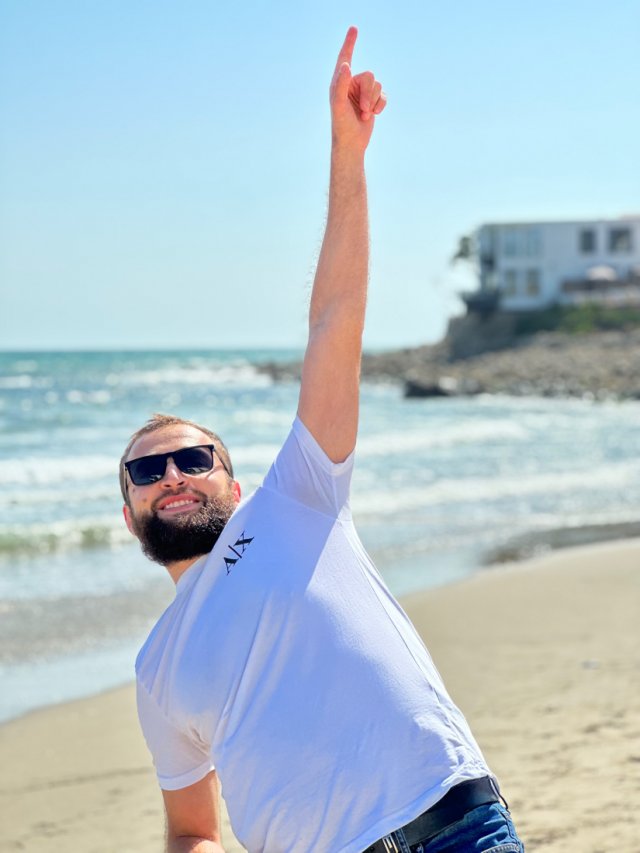 Rashid, 32, شيكاغو - "Ahlam"