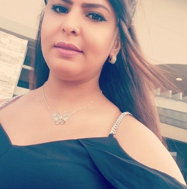 Houda, 32, Houston - "Ahlam"