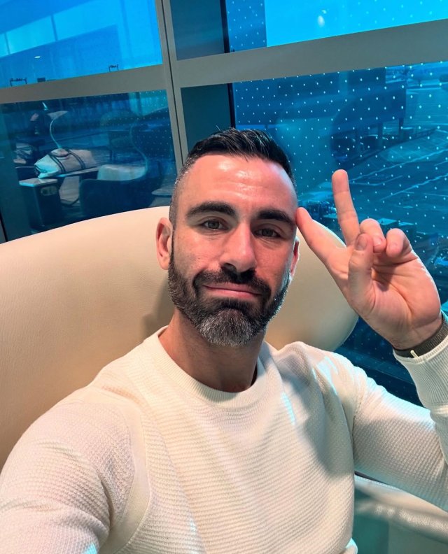 Bobby, 45, Miami - "GayFriendly"