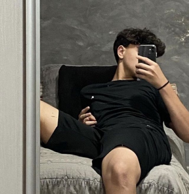 Nick , 24, Los Angeles - "GayFriendly"