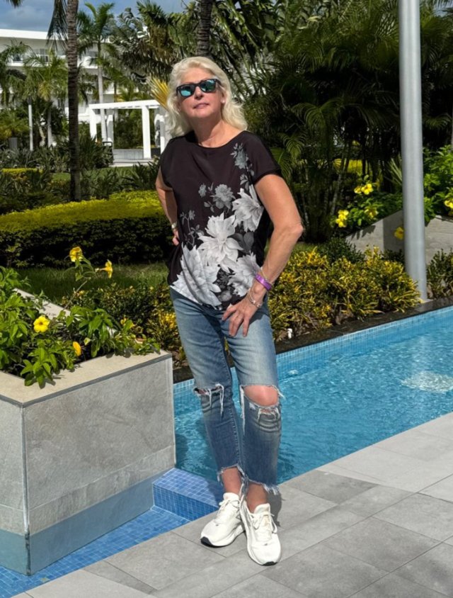 Violeta, 59, Палатин - "RusDate.us"