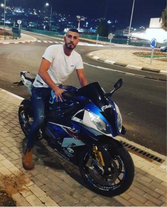 Taha, 28, حيفا - "Ahlam"