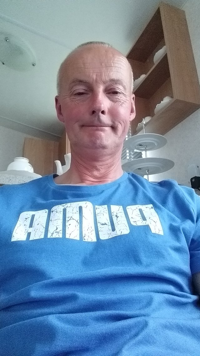 Rob, 63, Chichester - "GayFriendly"