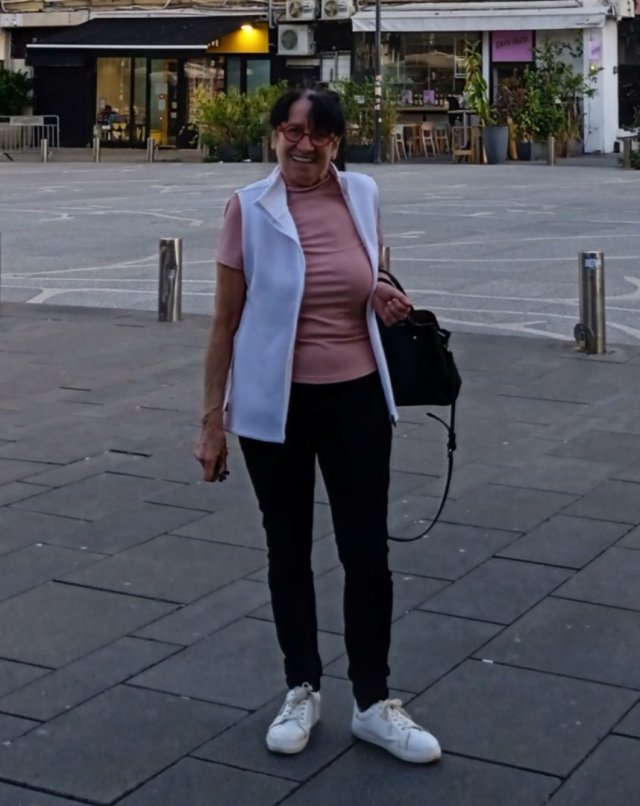 לנה, 67, ראשון לציון - "date50plus"