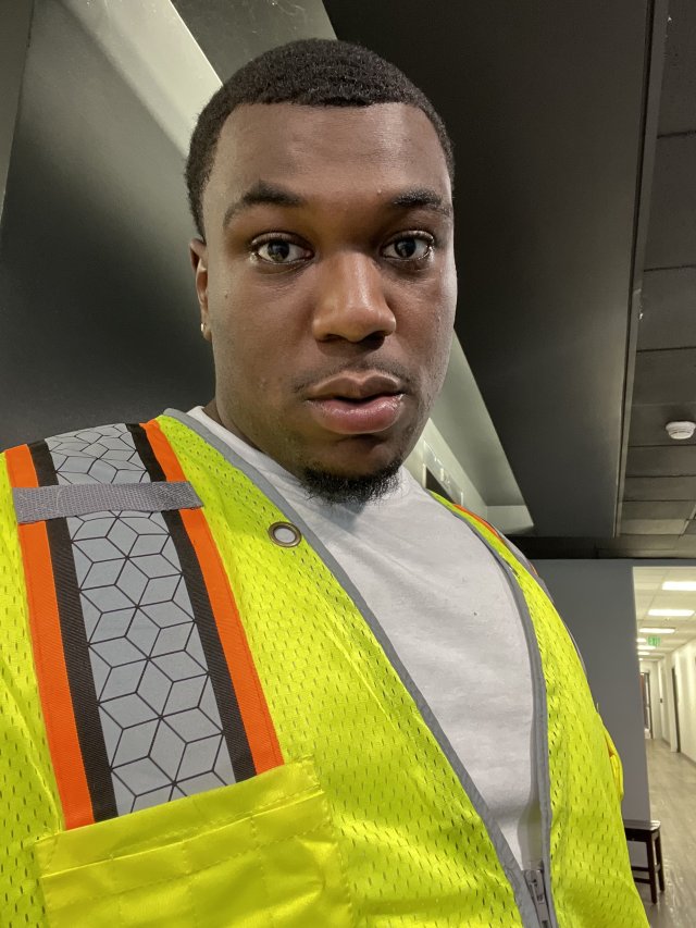 QUEZ, 28, Raleigh - "GayFriendly"