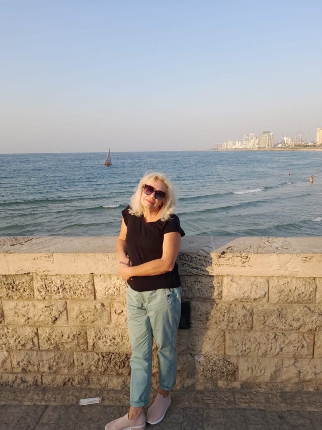 ליליה, 61, תל אביב - "date50plus"
