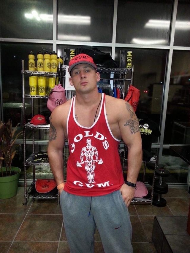 Jason, 34, Detroit - "GayFriendly"