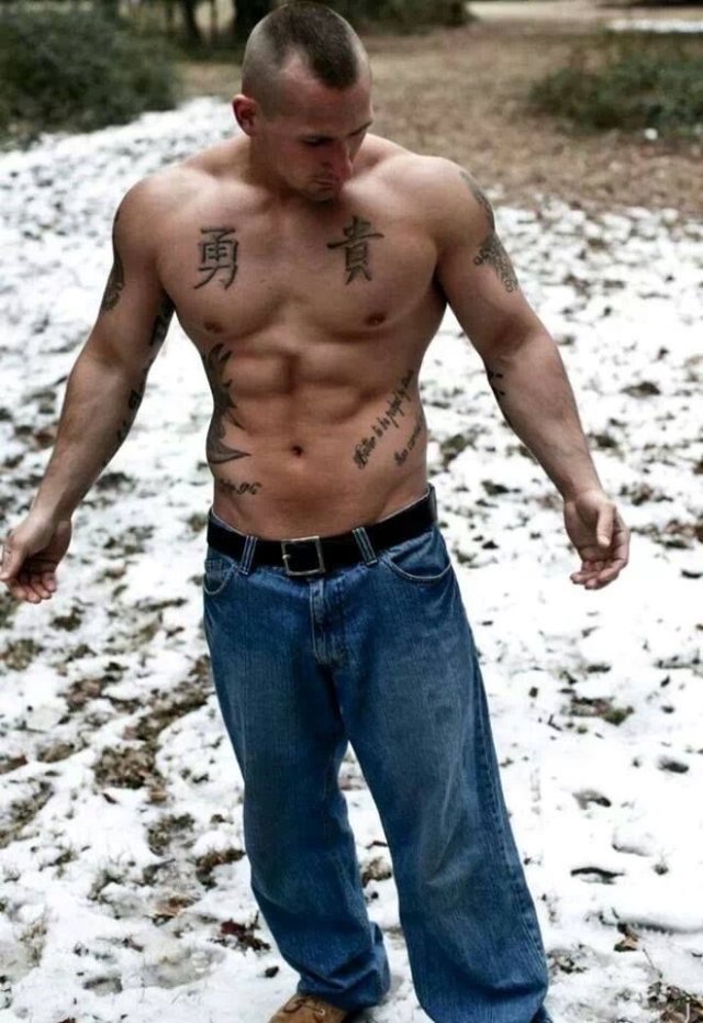 Jason, 35, Detroit - "GayFriendly"