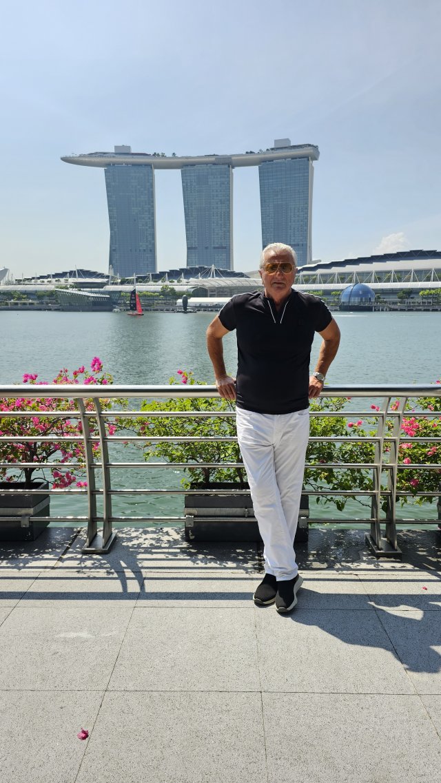 Vik, 59, Глендейл - "RusDate.us"