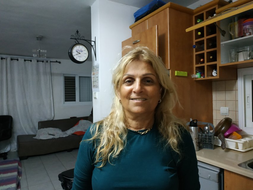 תמי, 70, רחובות - "date50plus"