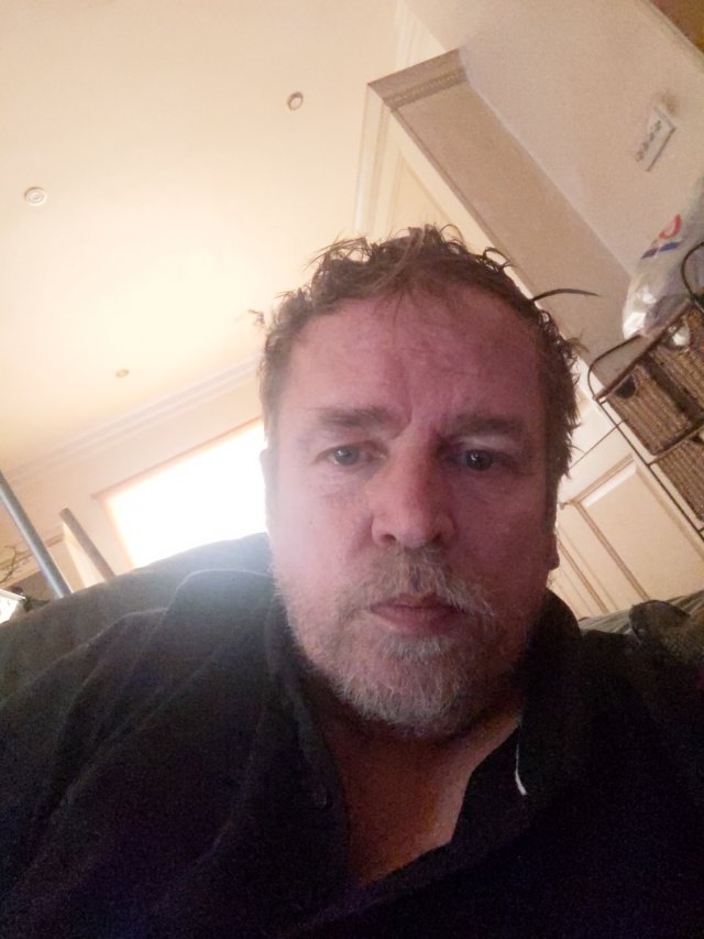 Jason, 40, London - "GayFriendly"