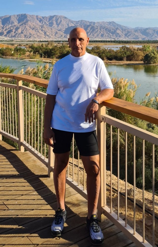 צורי, 61, תל אביב - "date50plus"