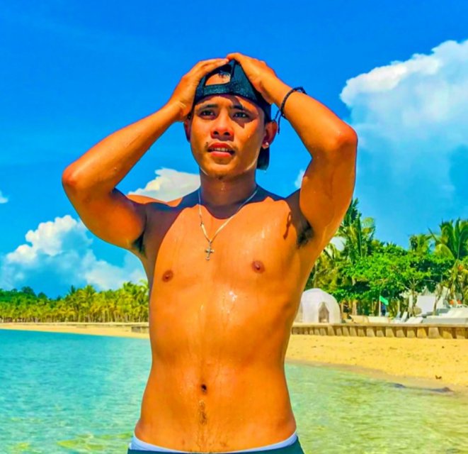 Bryll, 25, Cebu City - "GayFriendly"