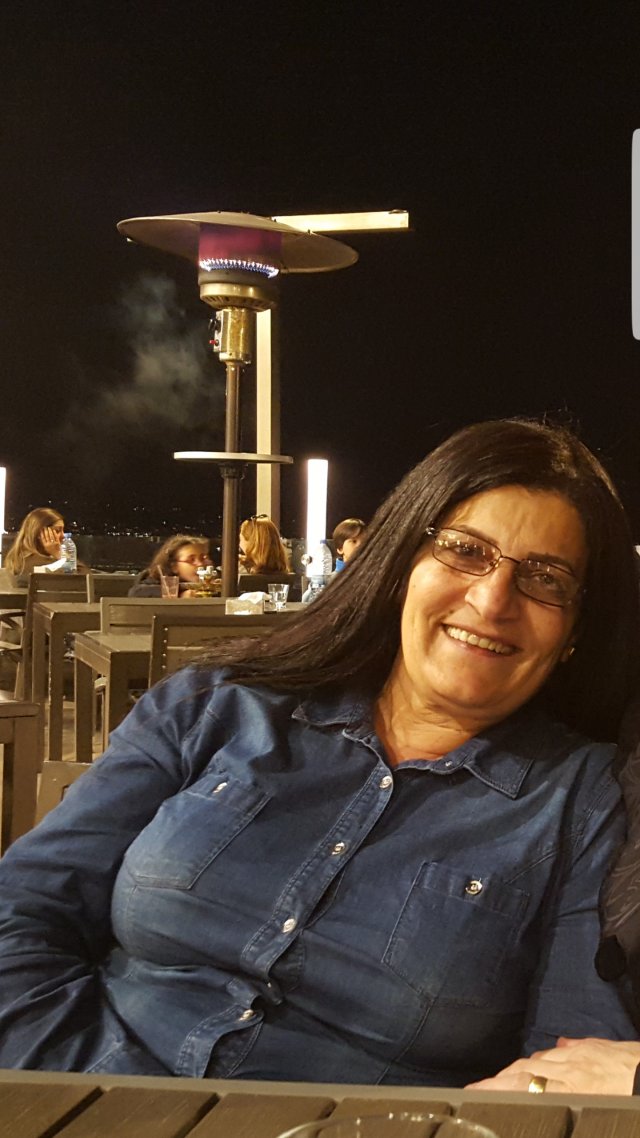 Haifaa, 40, وندسور - "Ahlam"