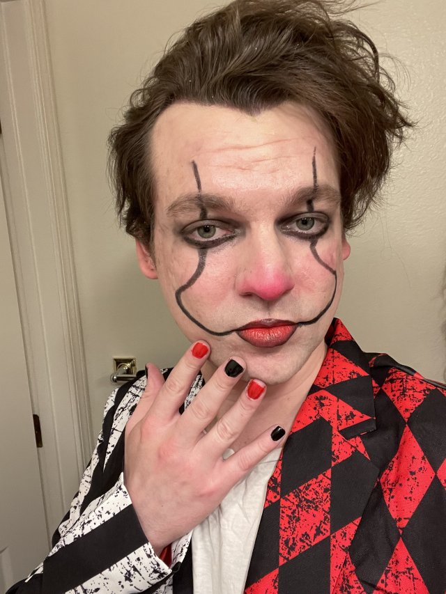 Tyler, 25, Reno - "GayFriendly"