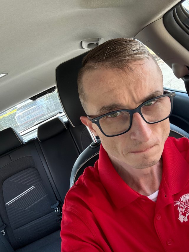 John, 40, Tulsa - "GayFriendly"
