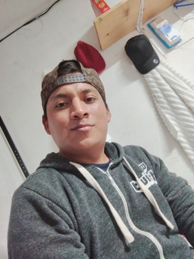 Victor, 27, Spring Valley - "GayFriendly"