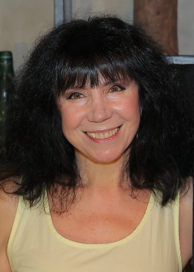 נילי, 67, ראש העין - "date50plus"