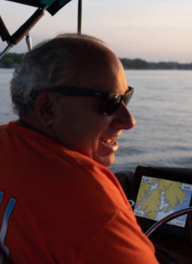 WMJ, 69, Пасадена - "RusDate.us"