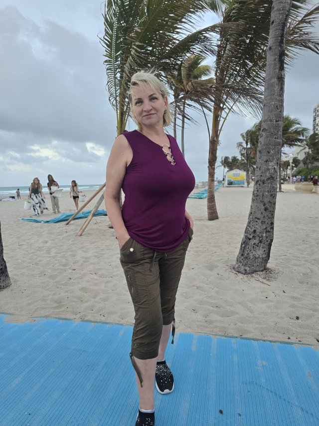 Лена, 58, Ньюмаркет - "RusDate.ca"