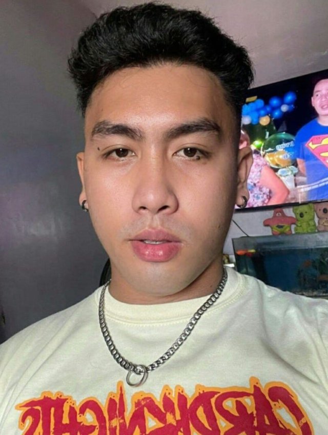 Jason, 28, Manila - "GayFriendly"