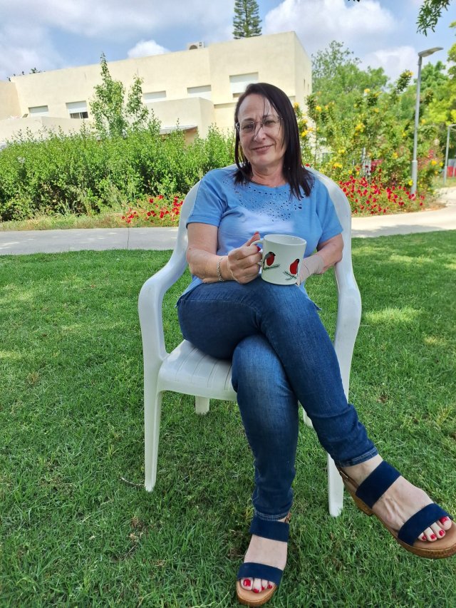 עדי, 58, מודיעין - "date50plus"