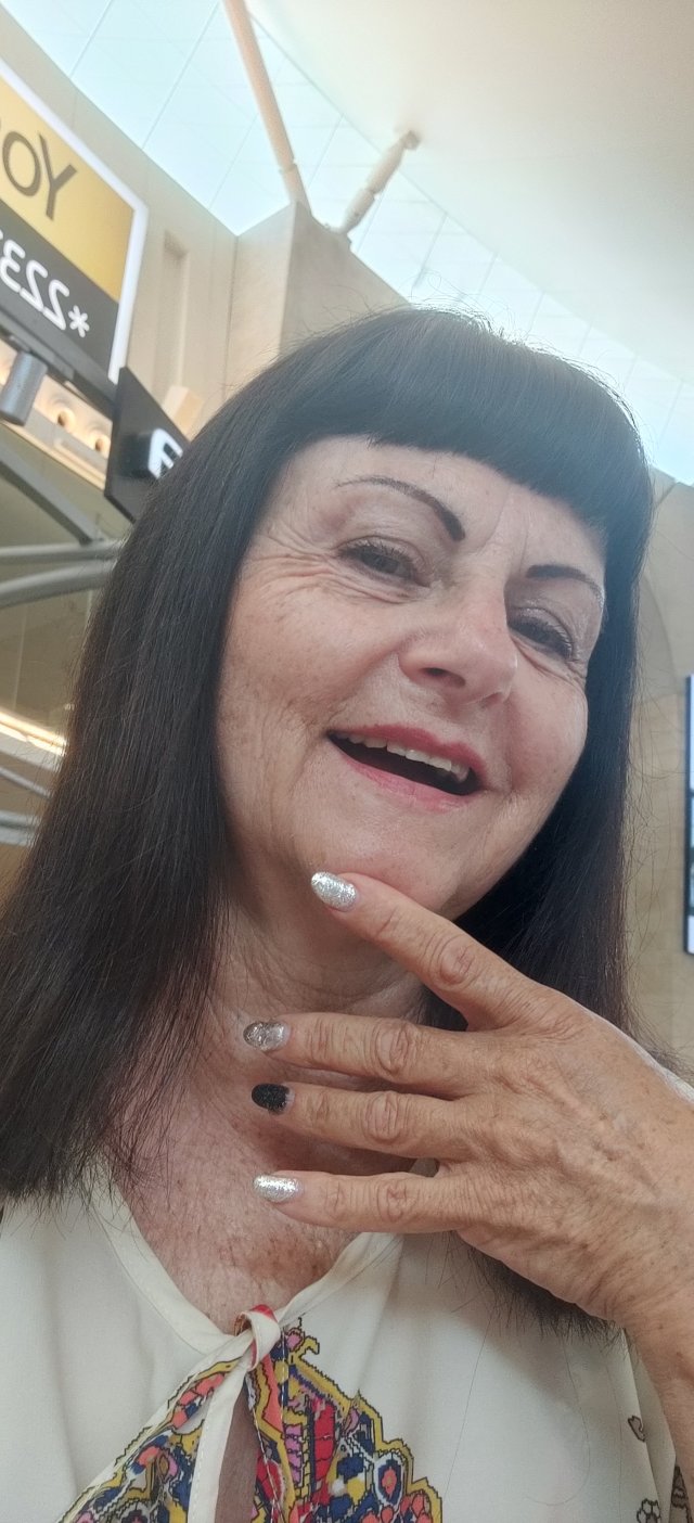 נינה, 66, תל אביב - "date50plus"