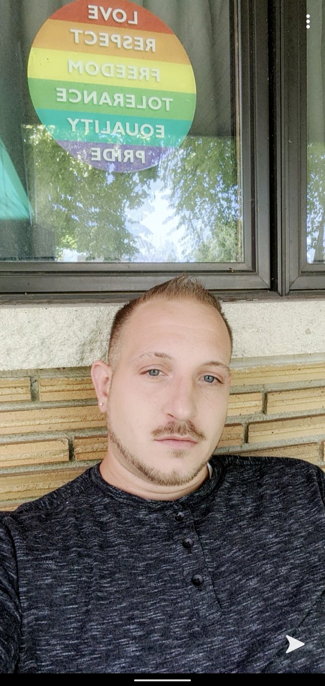 Kane, 37, Milwaukee - "GayFriendly"